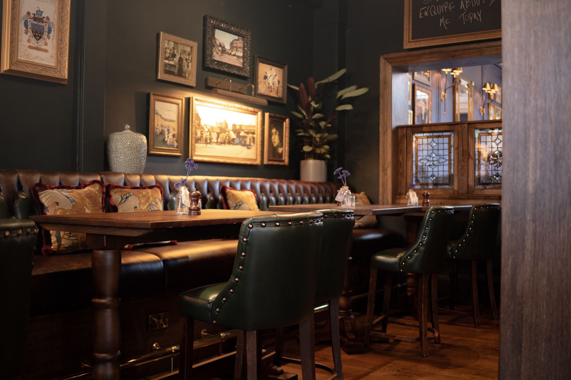 The Grove Balham | Pub | Balham | Young's Pubs